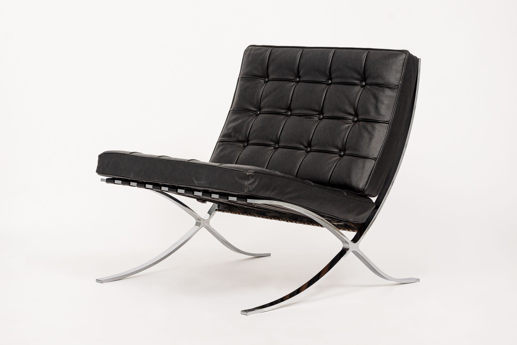 Mid Century Black Barcelona Chair by Mies van der Rohe for Knoll – capsule